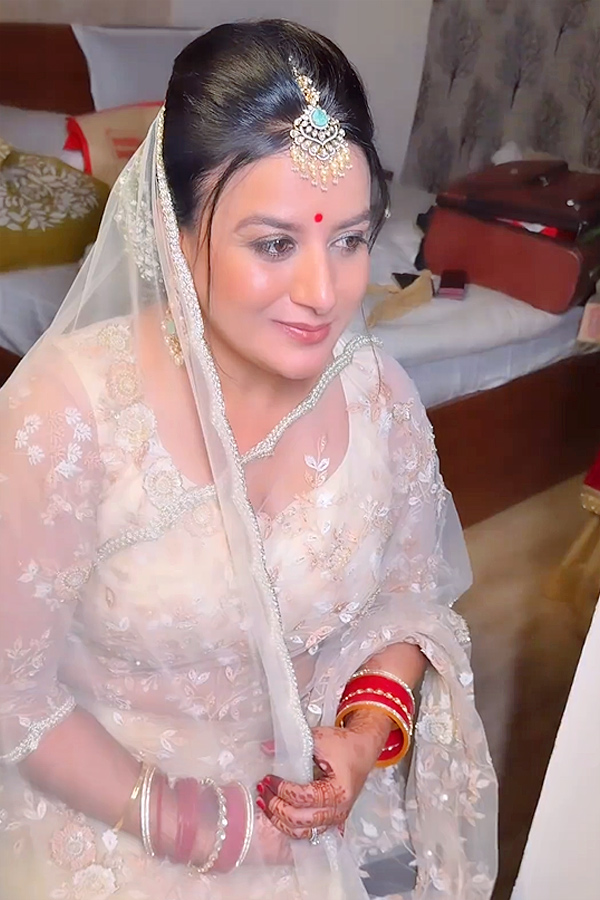 Pooja Gandhi Marriage Photos: 40 ఏళ్ల వయసులో దండుపాళ్యం హీరోయిన్‌ పెళ్లి (ఫోటోలు) | Actress ...